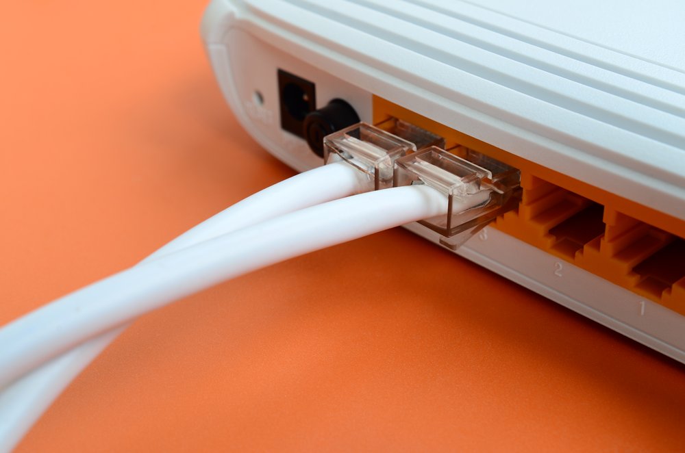 สาย Lan Indoor vs Outdoor ต่างกันอย่างไร รู้ไว้ก่อนเดินสายแลน - Hellopine